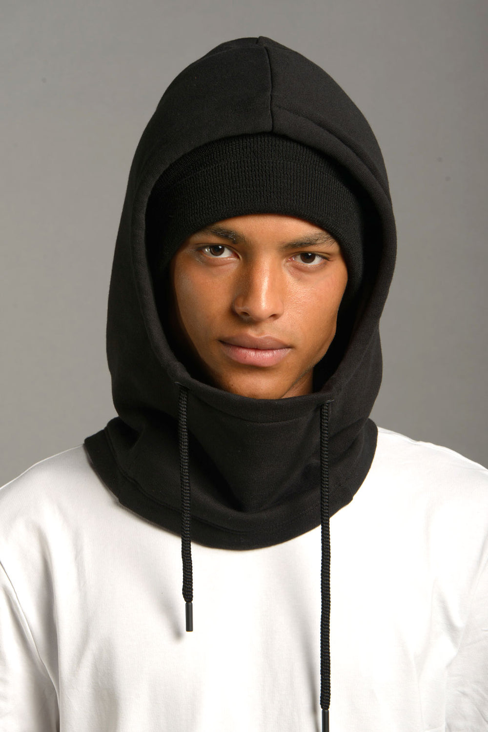Black Hood & Beanie – Martina Medail